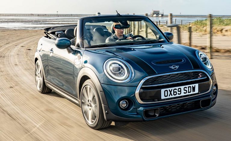 MINI Cooper S Cabrio Sidewalk: conversível chega ao Brasil por R$ 249 mil